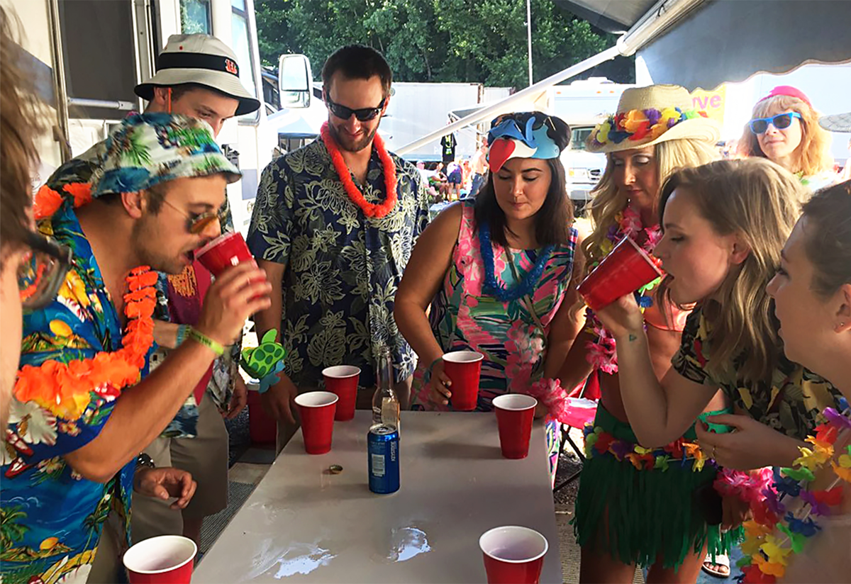 A Cincinnati Parrothead's Guide for How to Properly Party at Jimmy Buffett