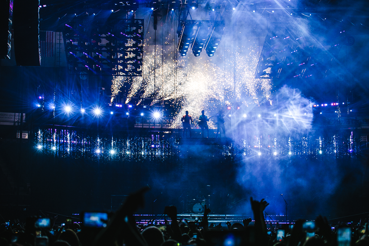 All the Photos from Jonas Brothers' Happiness Begins Tour at U.S. Bank ...
