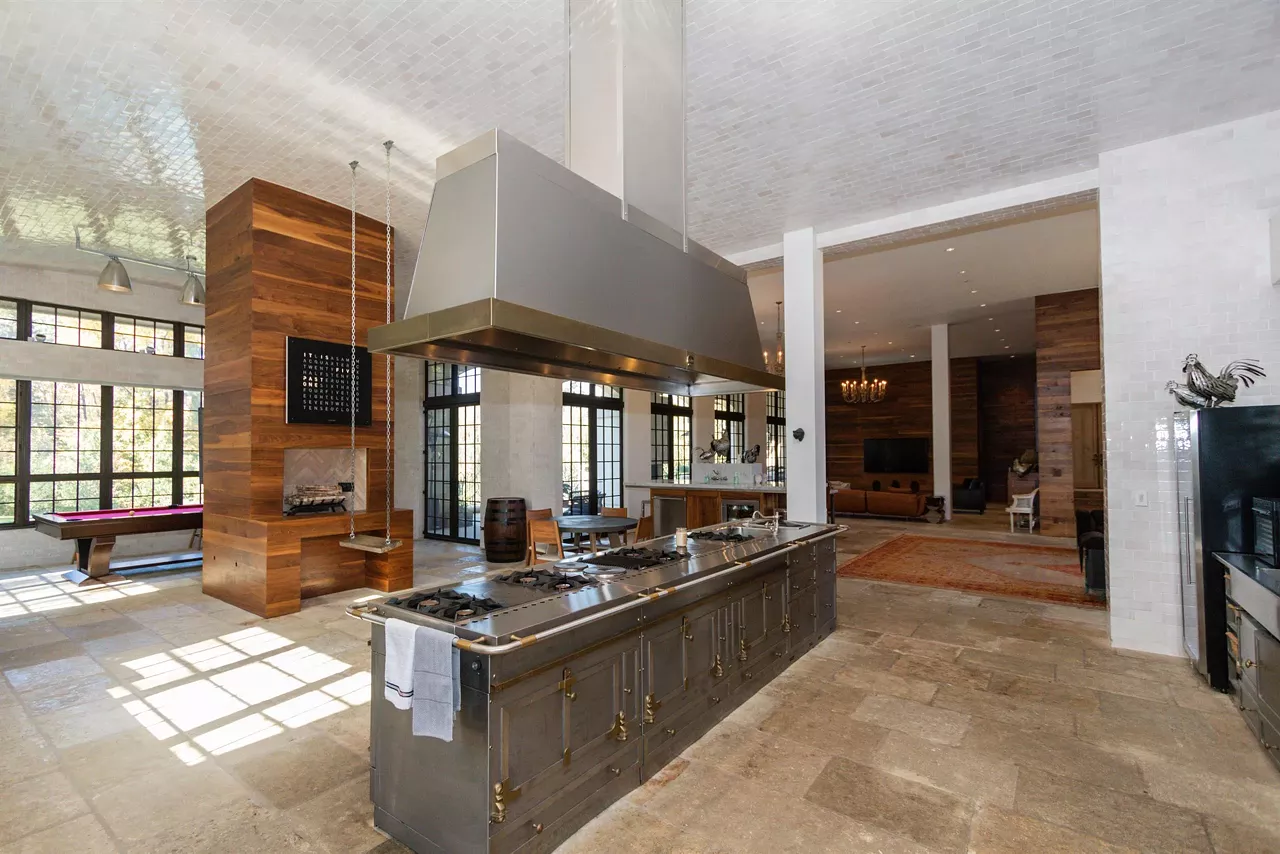 This Italian Villa-Style Mansion in Indian Hill is a Jaw-Dropping $6.9 ...