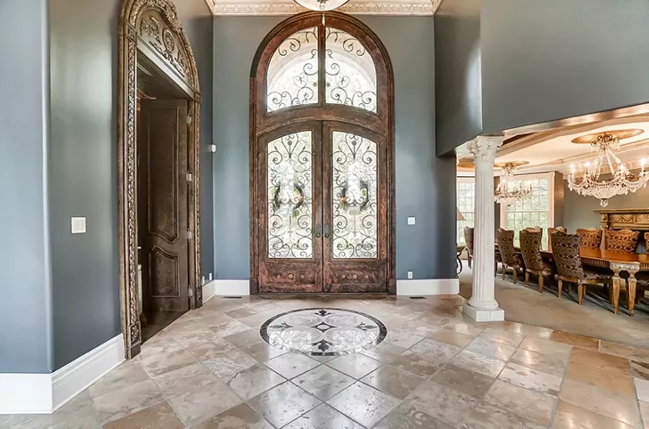 This Opulent Limestone Estate in Indian Hill Just Hit the Market for $3 ...