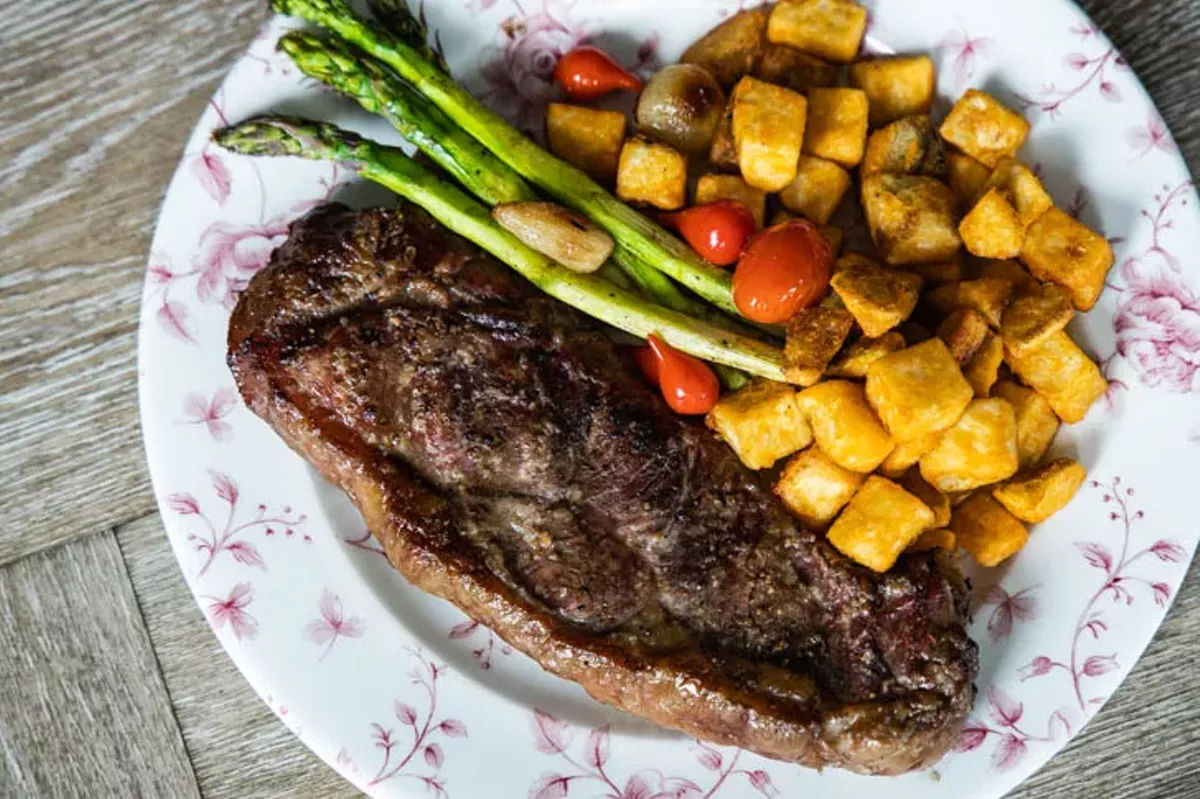 A Taste of the New Menu at Downtown's The View at Shires' Garden