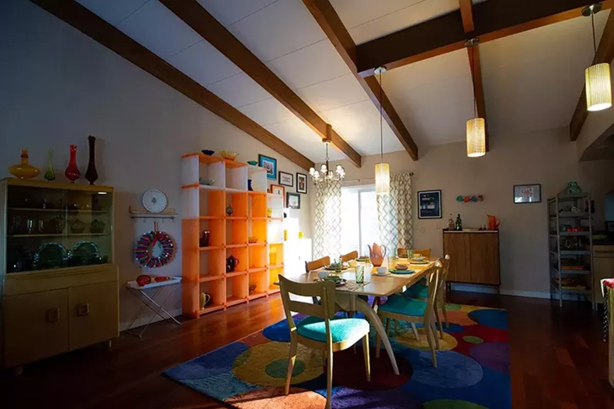 This Funky Lil' Midcentury Modern Hamilton Home Can Be Yours For Less ...