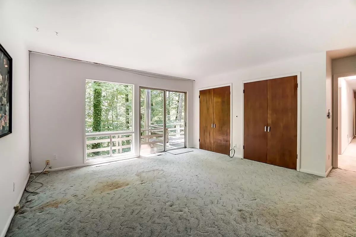 Inside a Midcentury Modern Time Capsule Home For Sale in Anderson Township