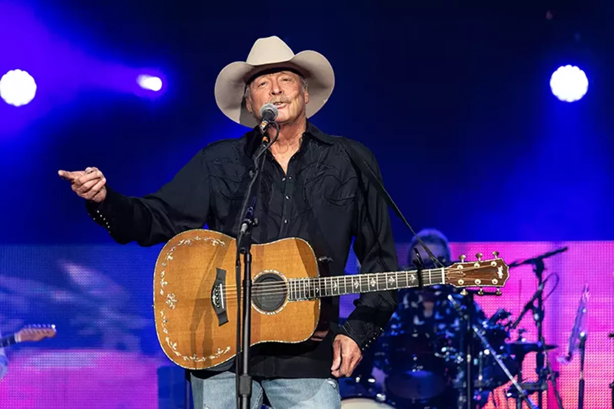 All the Photos From Alan Jackson's Performance at Cincinnati's Heritage ...