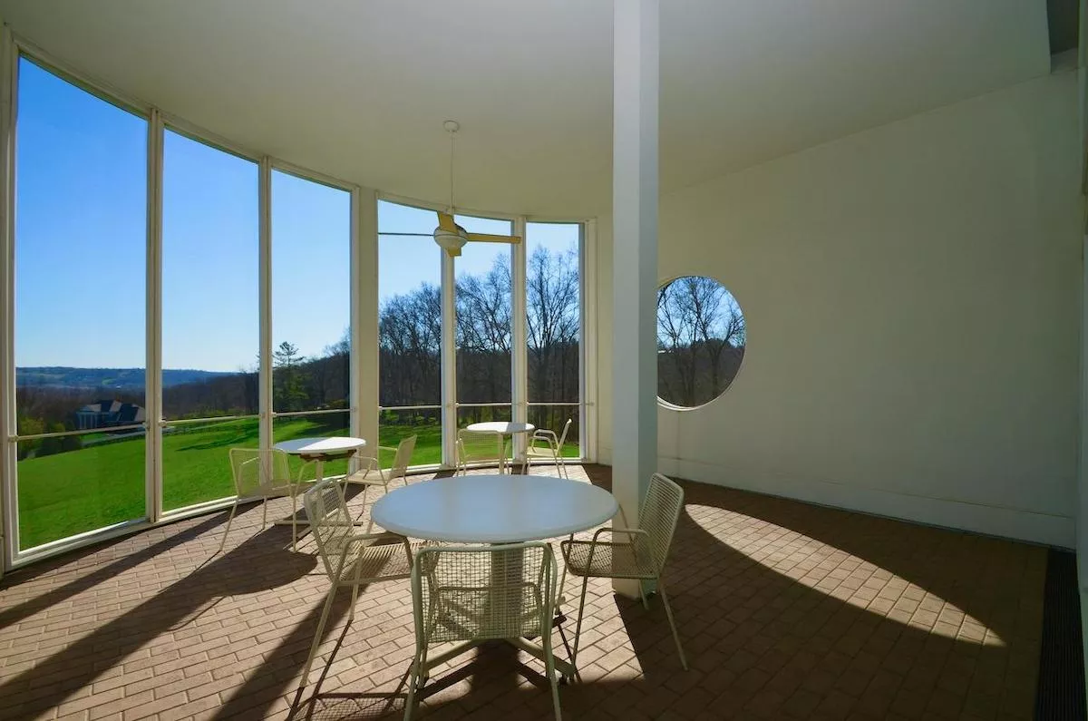 The Hawkins House in Indian Hill is a Modern Art Lover's Dream [Photos]